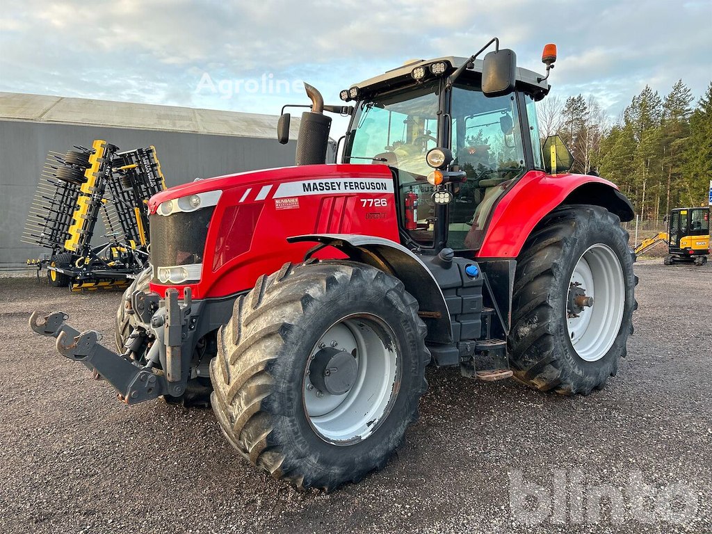Prodaje se Massey Ferguson 7726 traktor točkaš na aukciji
