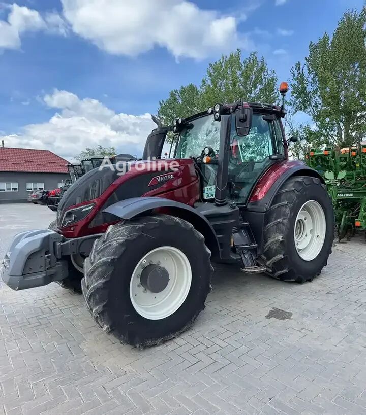 Valtra T234A traktor točkaš