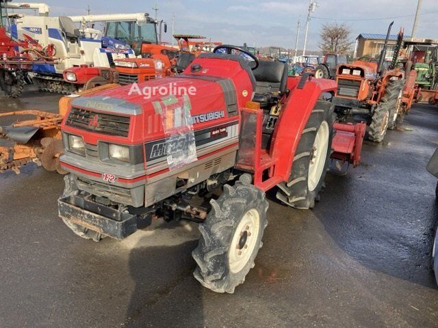 Mitsubishi TRACTOR(Mitsubishi) traktor točkaš