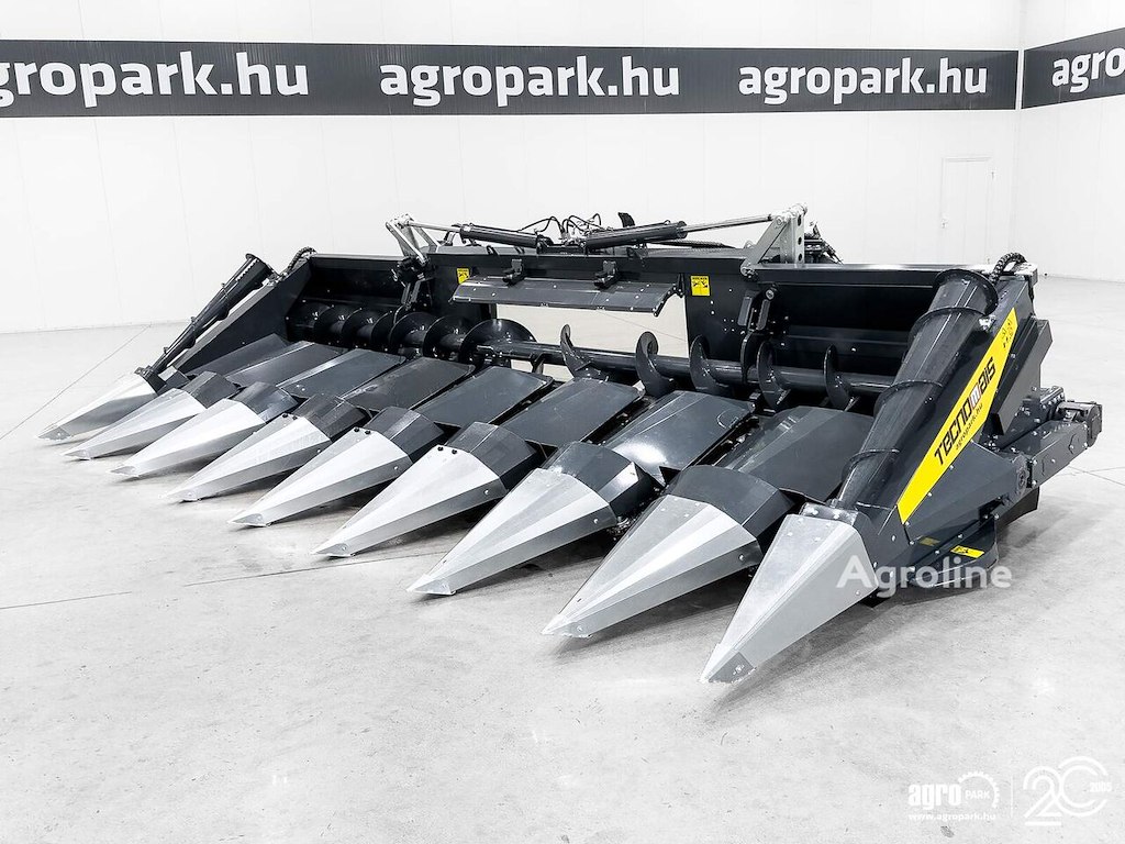 Nova Tecnomais TMRP4 8R-F UNUSED 8 row (75 cm), foldable corn header, for Case žetelica za kukuruz