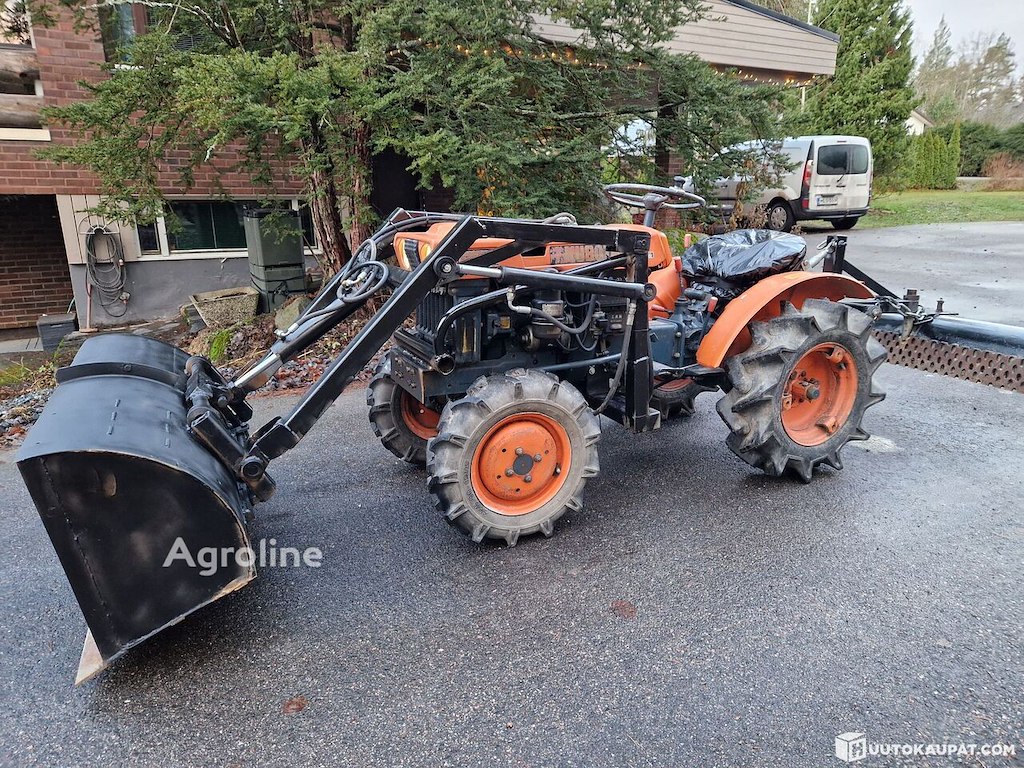 Prodaje se Kubota B6000, Lahti mini traktor na aukciji