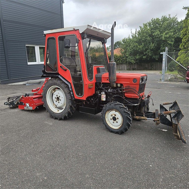 Prodaje se Yanmar 226 D mini traktor na aukciji
