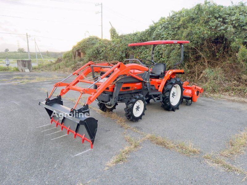 Kubota TRACTOR(Kubota) mototraktor