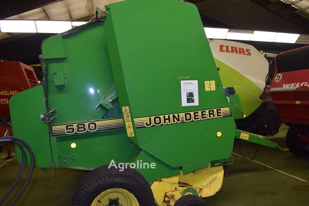 John Deere 580 balirka za okrugle bale