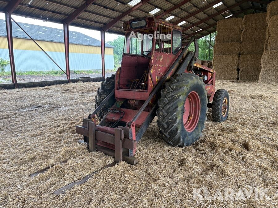 Prodaje se Bolinder-Munktell 218 poljoprivredni utovarivač na aukciji