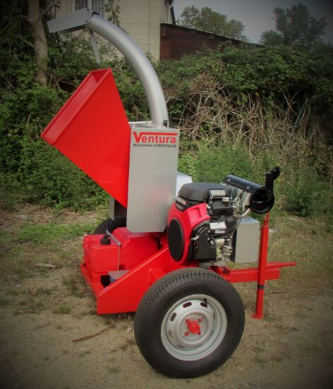 Ventura Tocator de crengi tractabila cu motor pe benzina 22cp - HUDSON drobilica za drvo