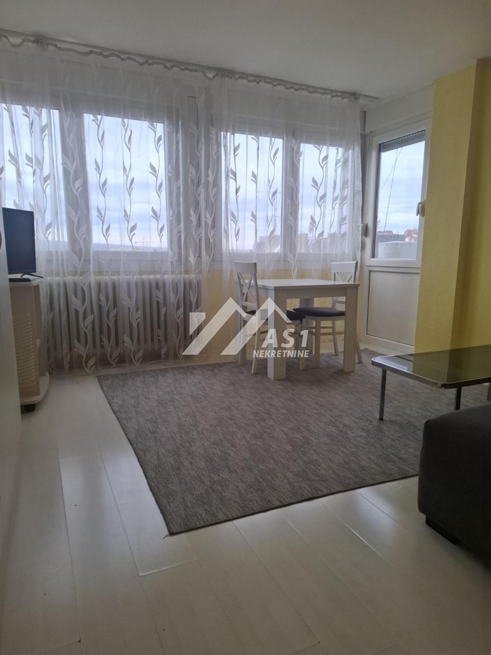 Odlična garsonjera u Balzakovoj ID#4734 250 €