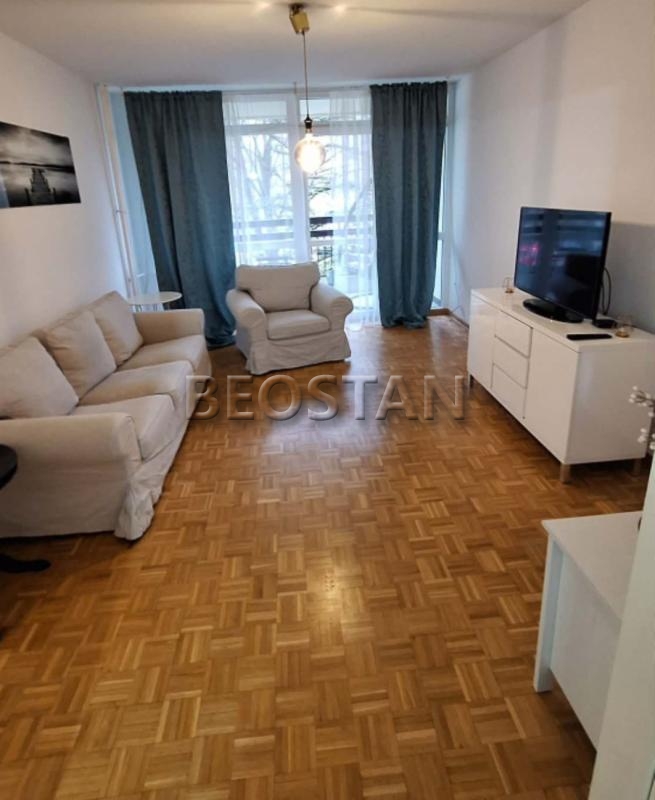 Novi Beograd - Blok 70a delta #65517 750 €