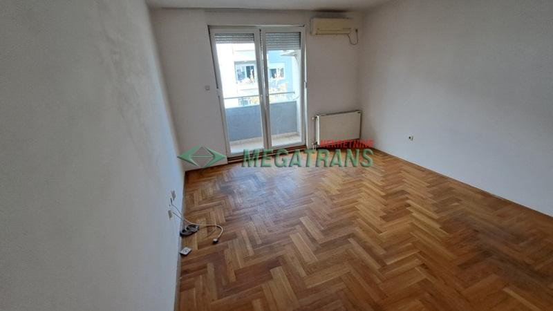 4-soban, dupleks, 100 m2, polunamešten, ul. Svetojovanska. 3.sprat (lift) ID#1835 800 €