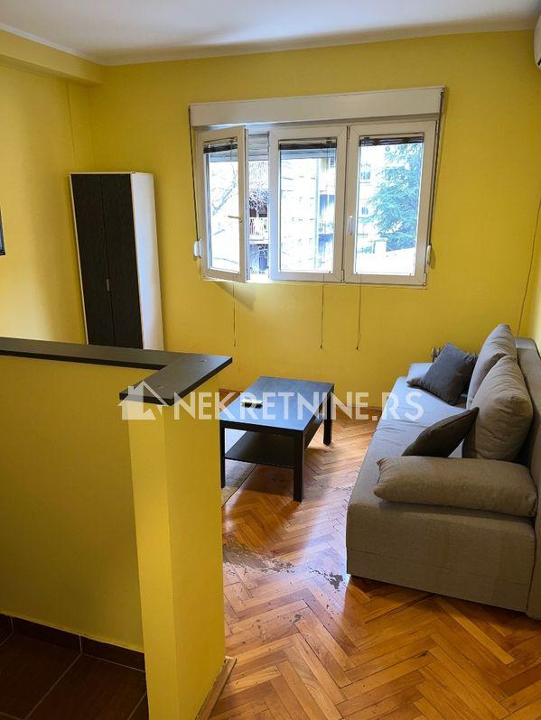 Dorćol gornji, garsonjera, odmah useljiv ID#18912 400 €