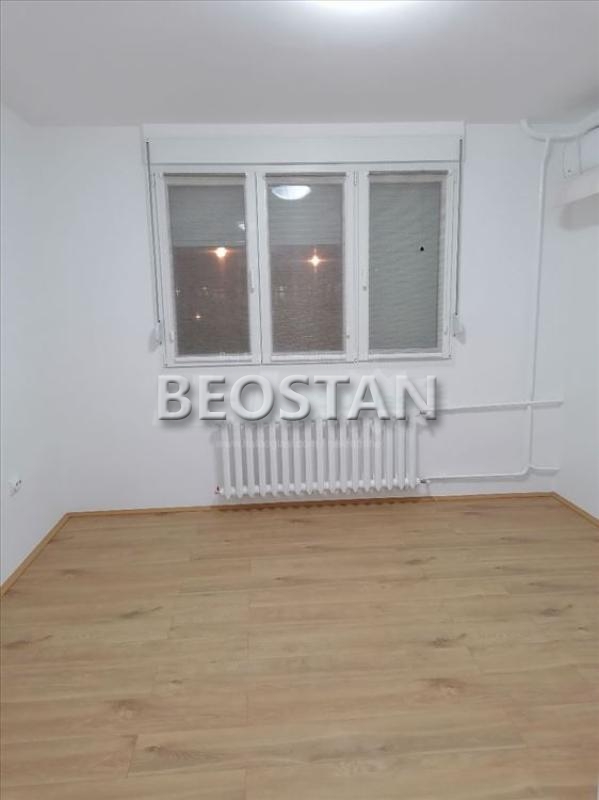 Novi Beograd - Stari merkator #65525 400 €