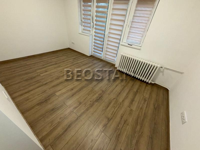 Novi Beograd - Blok 34 #2064661 800 €