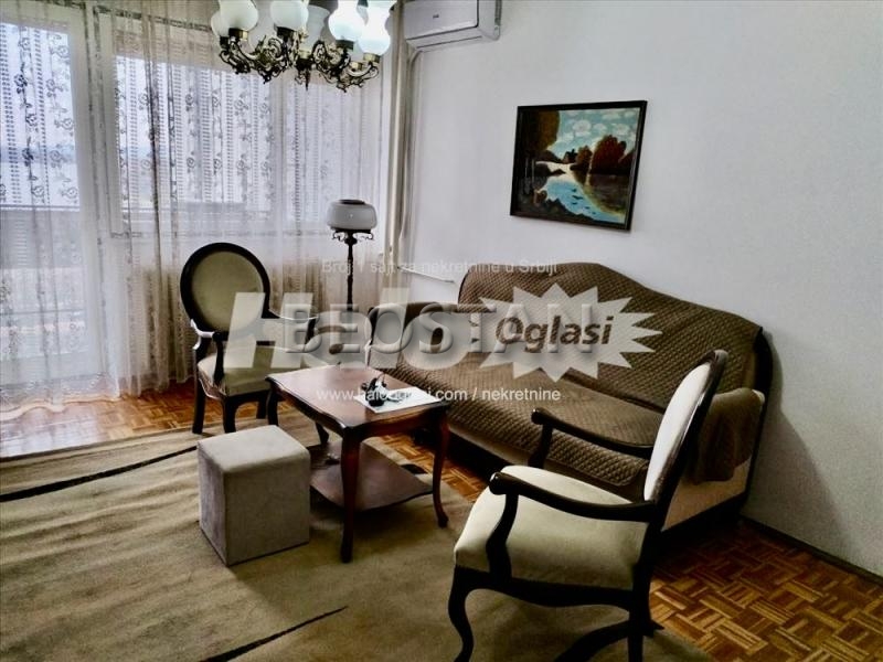 Zemun - Karadjordjev trg #65511 890 €