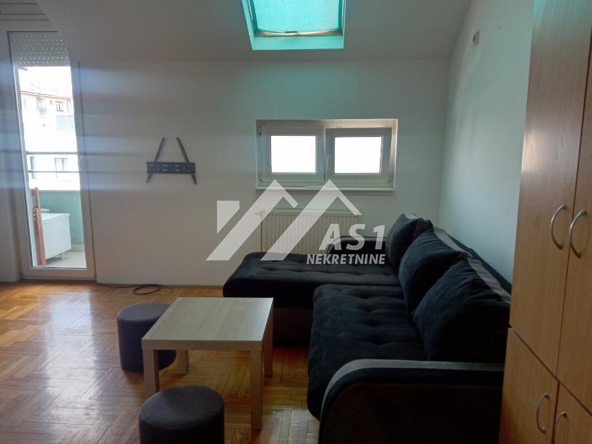 Izdajem prelepu pet friendly garsonjeru - Sajam !! ID#4693 300 €