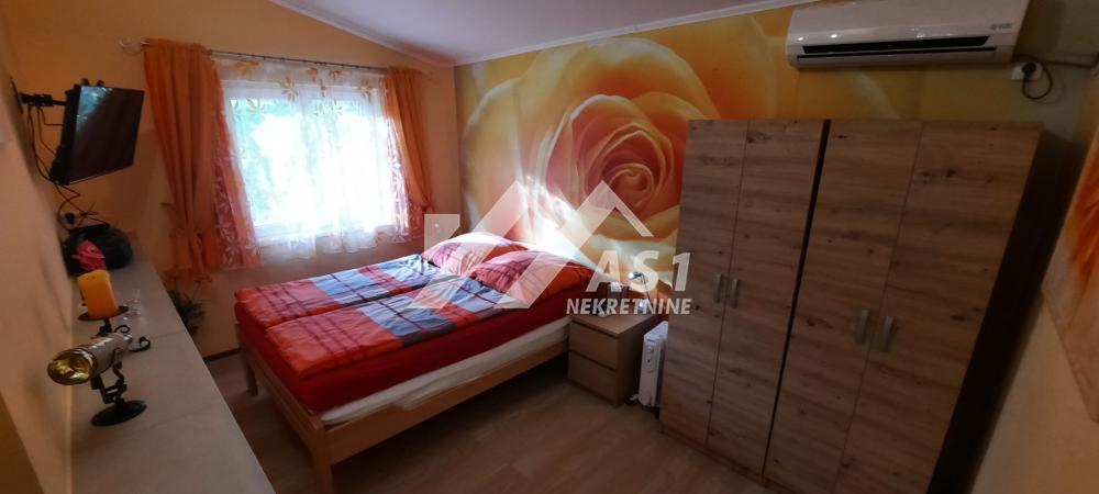 Izdaje se lepa kuća u LedincimaLi ID#4709 400 €