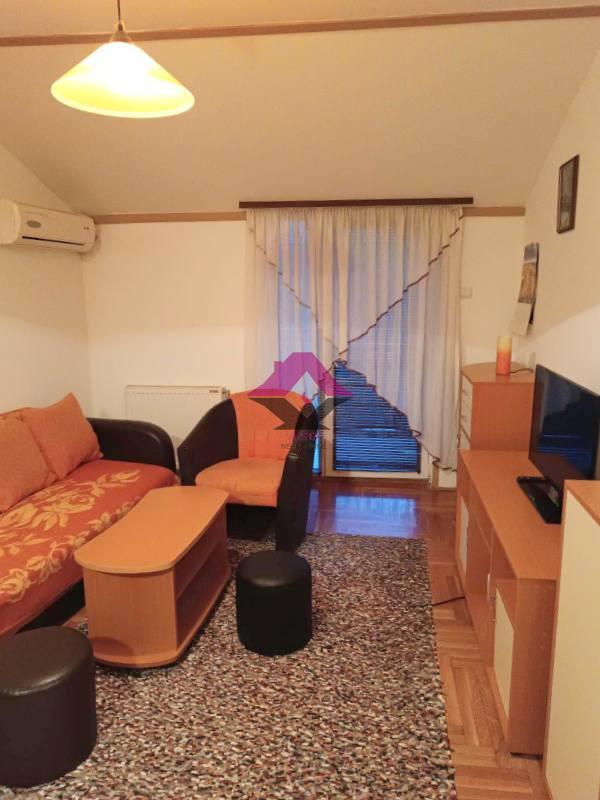 Novi Sad centar 1.5 stan sa parking mestom ID#1563 120.000 €