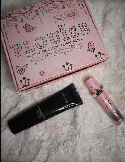   P. Louise & Laura Mercier    SET ✨