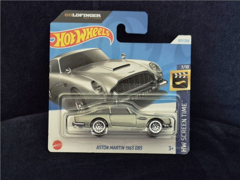 Hot Wheels Aston Martin db7