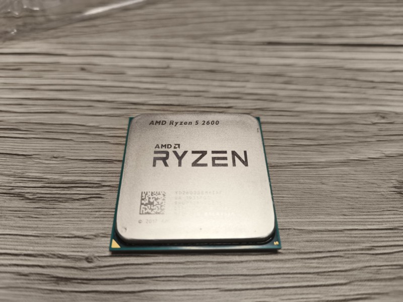AMD Ryzen 5 2600 6 cores 3.6GHz
