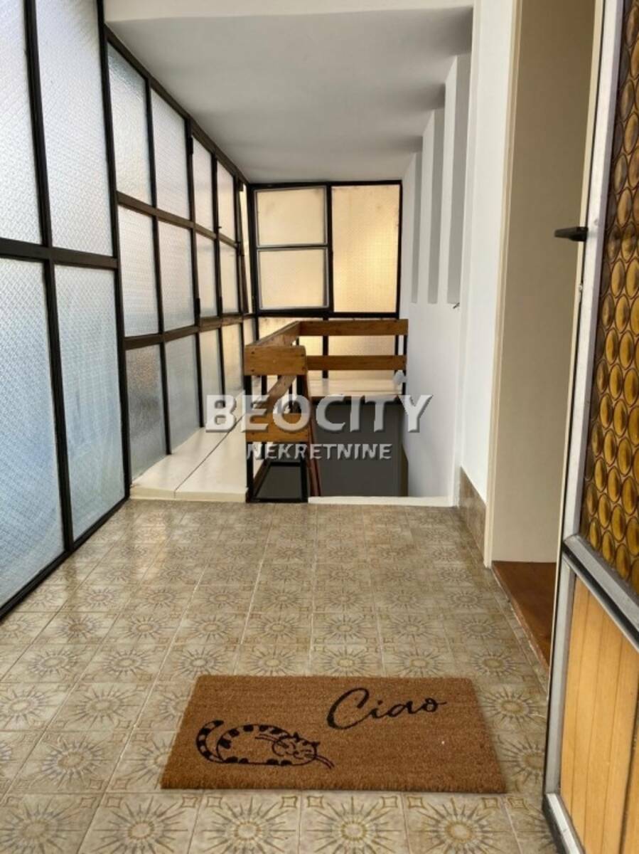Zemun, Gardoš, Grobljanska, 6.0, 76m2, 205000EUR