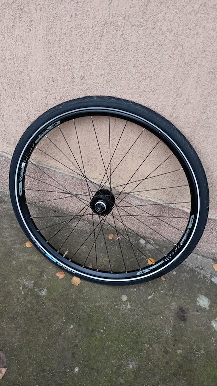 Točak 28 29 disk,dinamo Ktm Taurus Schwalbe Racer
