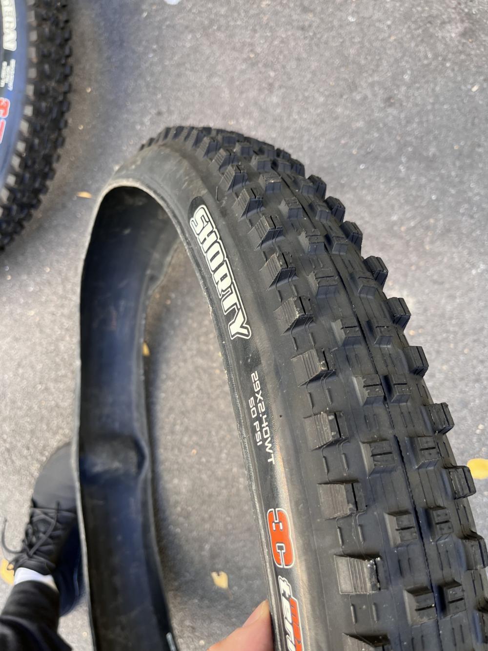 Maxxis gume 29 incha (nove i kao nove)