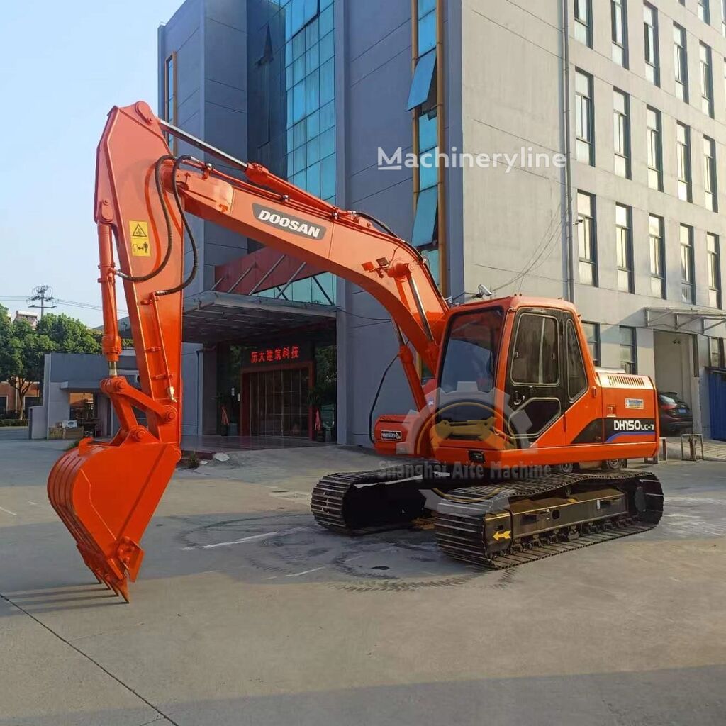 Doosan DH150 bager guseničar