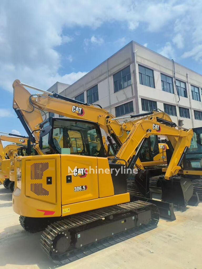 Novi Caterpillar 306.5 bager guseničar