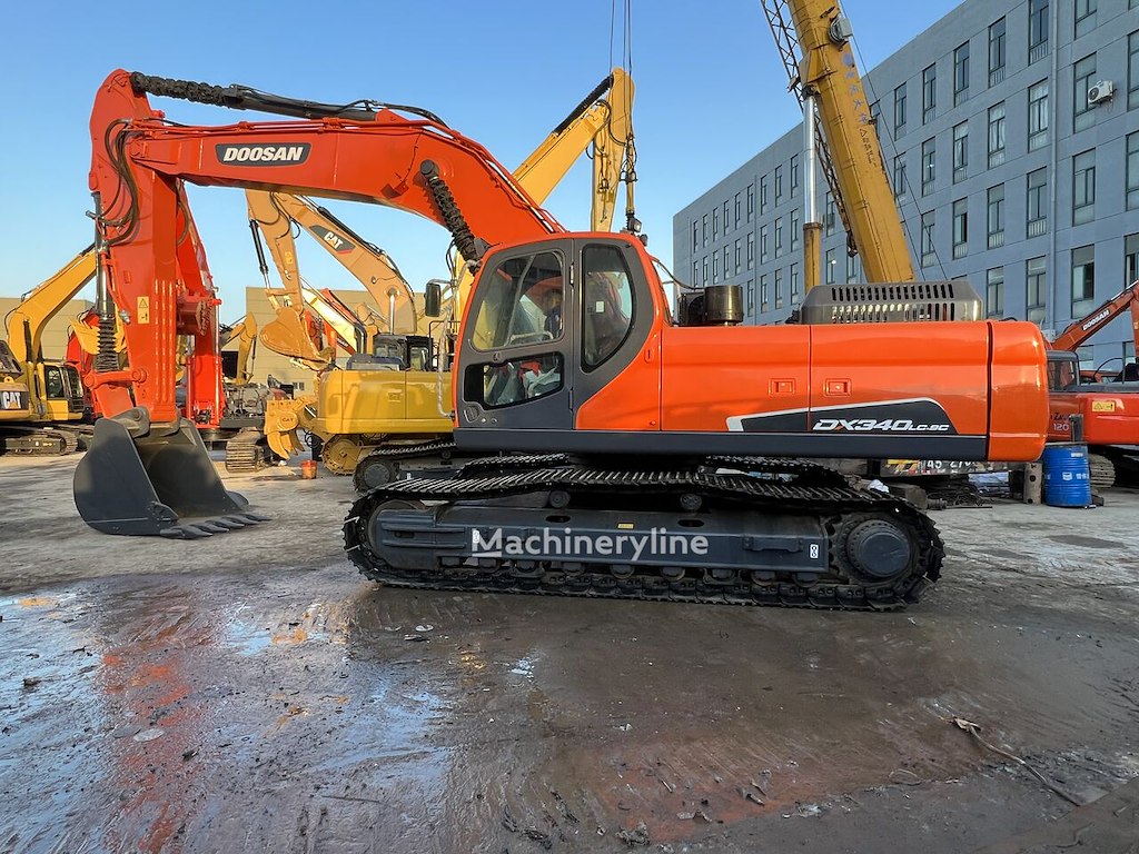 Doosan DX340LC bager guseničar