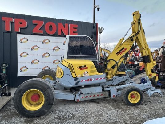 Menzi Muck A51 à 25 koračajući bager