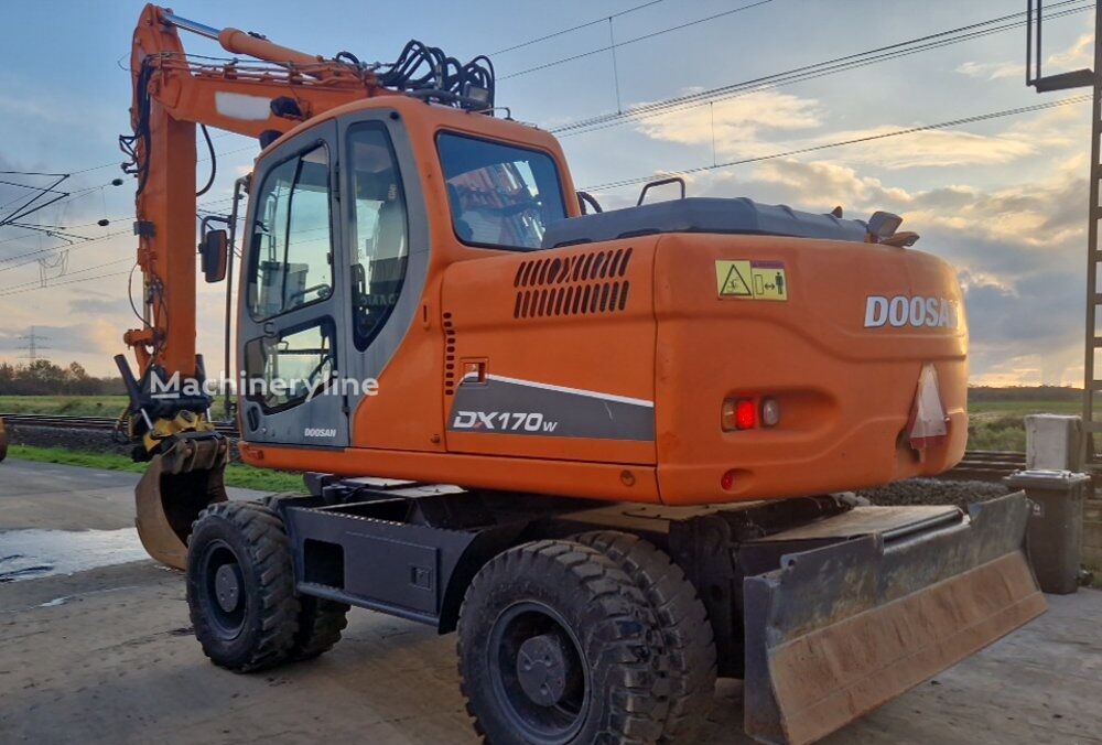 Doosan DX170 W bager točkaš