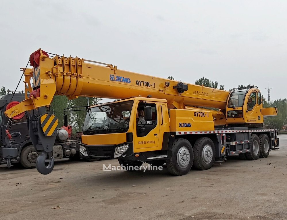 XCMG QY70K-II 70ton truck mounted crane 70t 75t 80t 85t 90t 100t 110t autodizalica