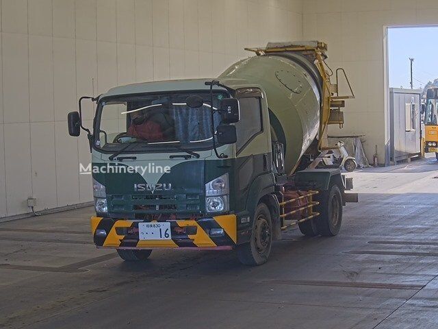 Isuzu FORWARD kamion s mešalicom za beton