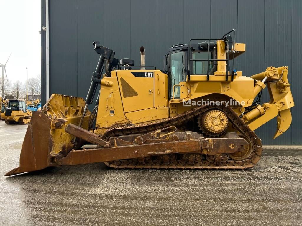 Caterpillar D8T - CE buldožer