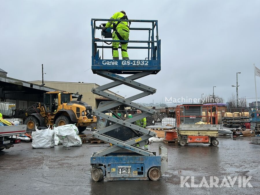 Prodaje se Genie GS - 1932 makazastu platformu na aukciji