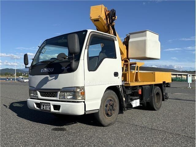 Isuzu ELF auto dizalica s korpom