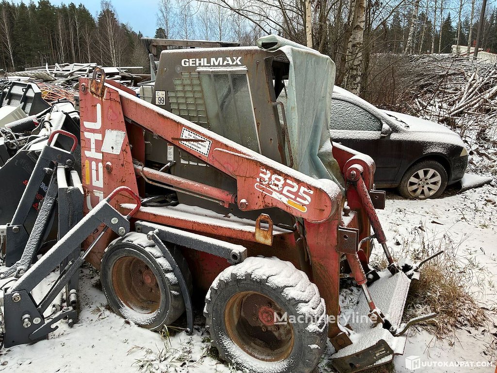 Prodaje se Gehl 3825 loader, Pälkäne mini utovarivač na aukciji