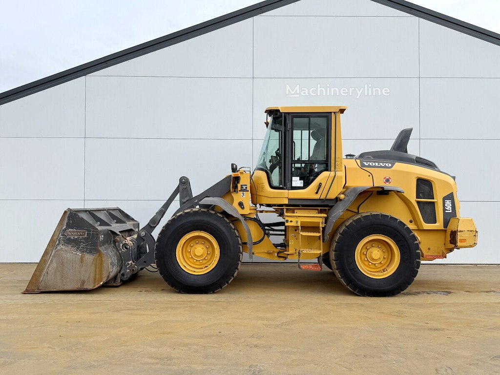 Volvo L60H prednji utovarivač