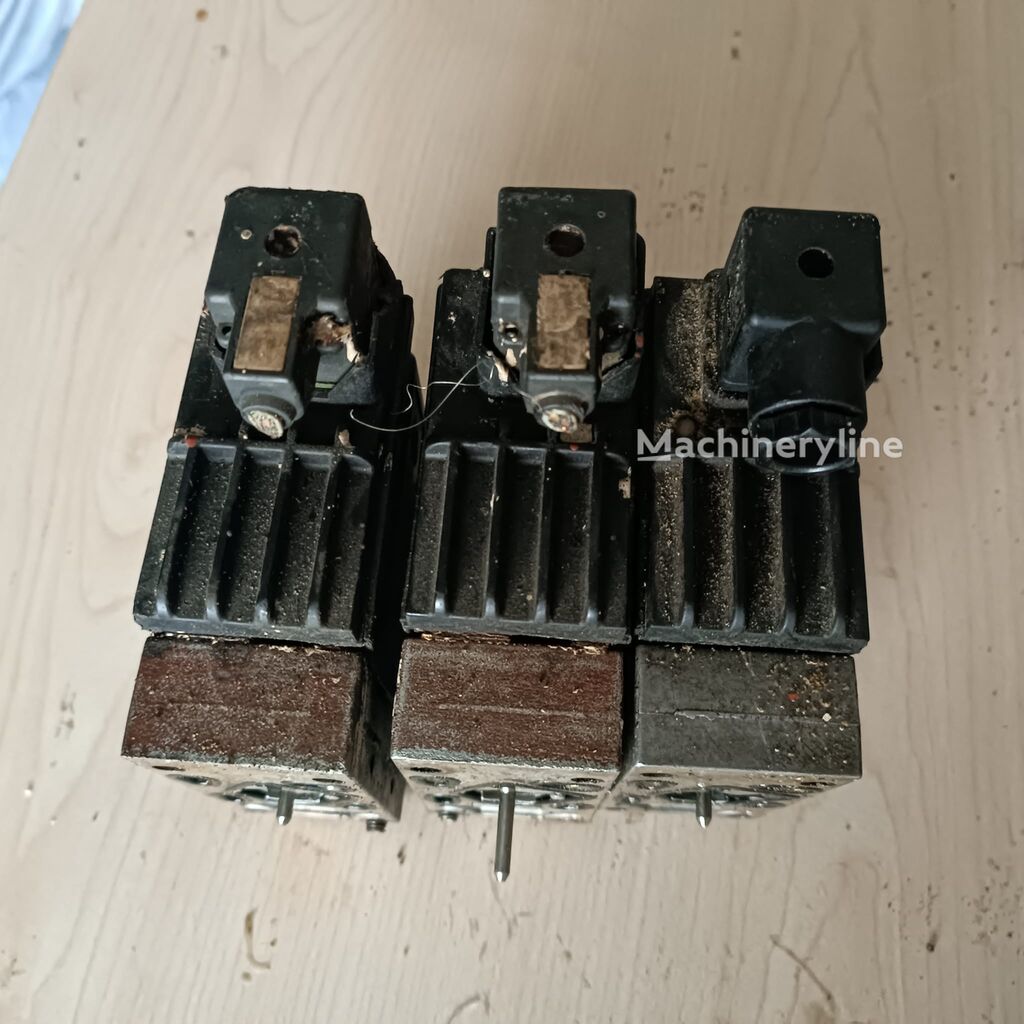 Sauer-Danfoss PVEP 32 Selenoid valve 157B1 157B4735 3408D010247 hidraulični razvodnik za bagera