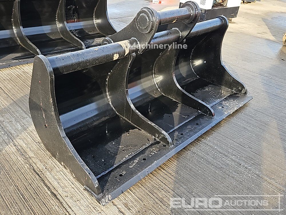 Prodaje se 82" Ditching Bucket 90mm Pin to suit 30 Ton Excavator sejalnu kašiku na aukciji