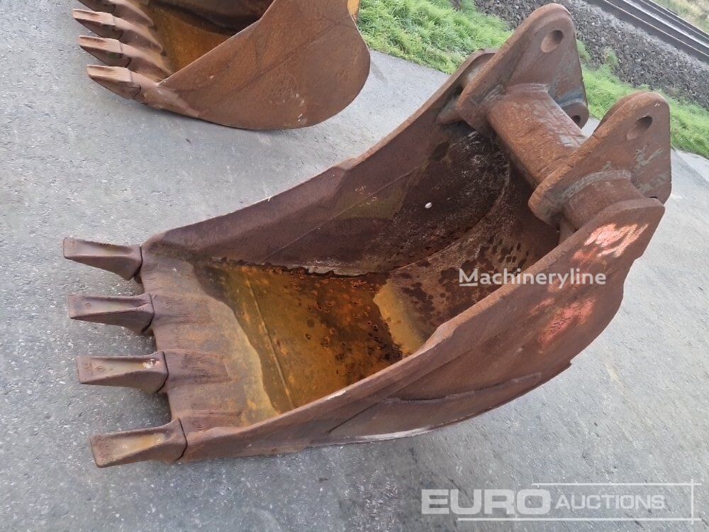 Prodaje se 32" Digging Bucket to suit 70mm Pin kašiku za bager na aukciji