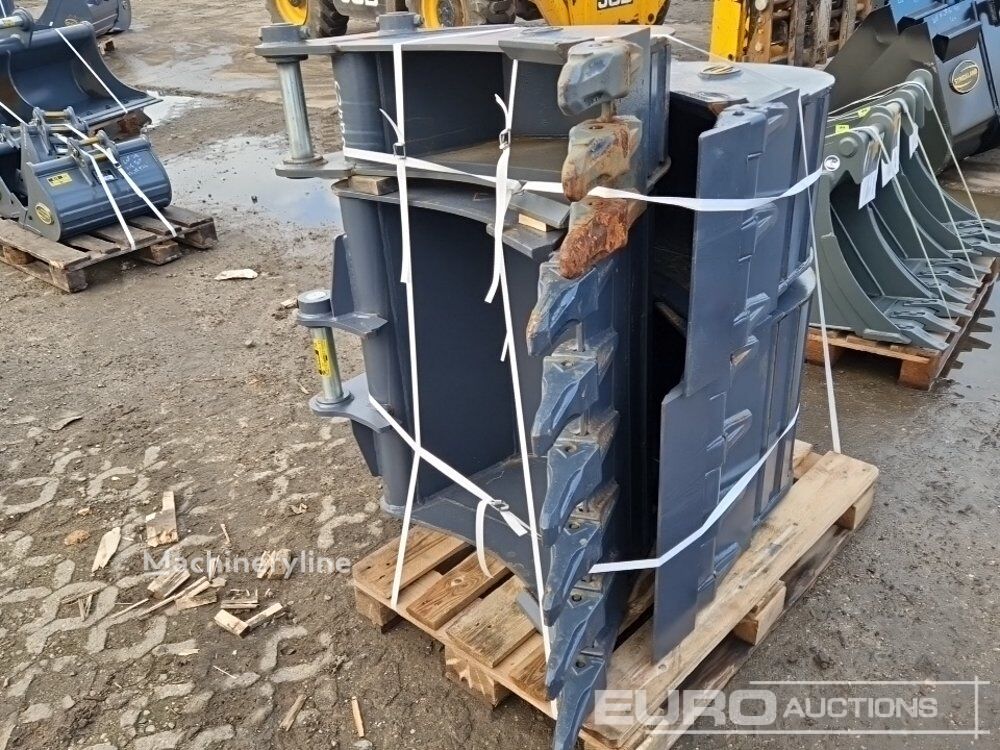 Prodaje se Strickland 36", 24", 18", 12" Bucket Set to suit Hitachi ZX85 (4 of) sejalnu kašiku na aukciji