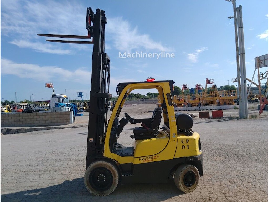Prodaje se Hyster H2.5FT viljuškar na gas na aukciji