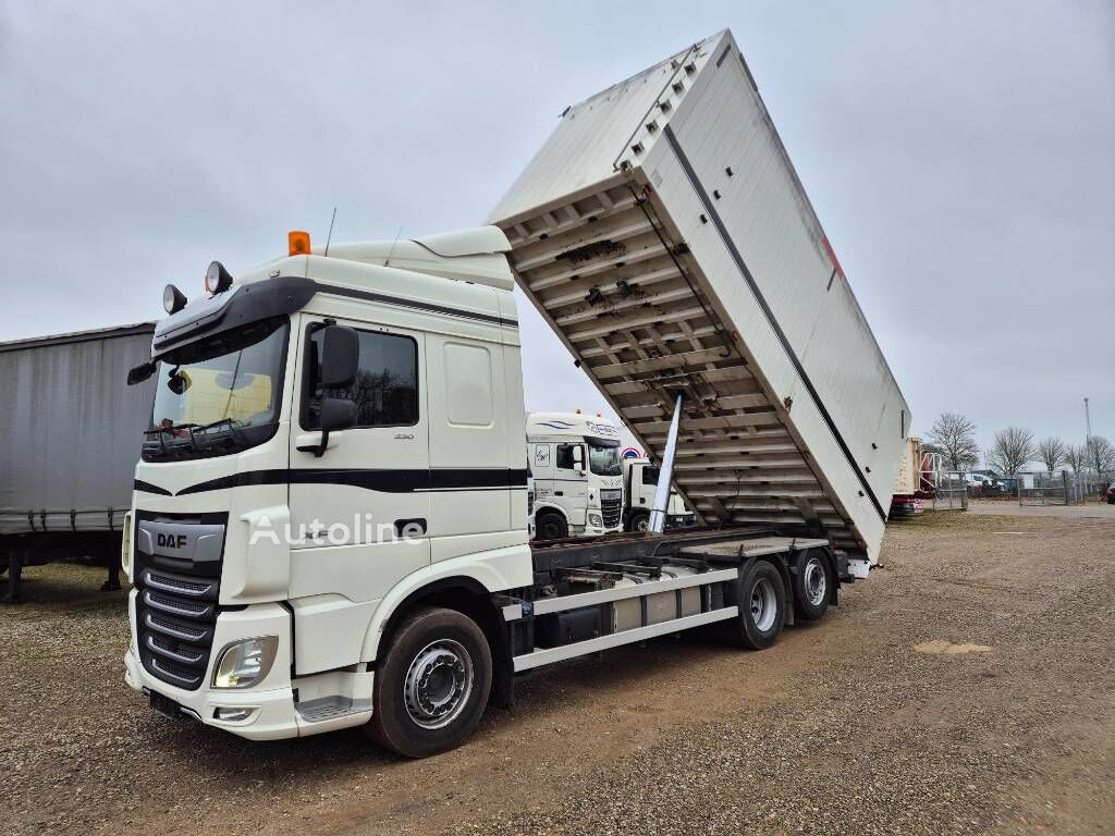 DAF XF 530 6x2 //Volume tipper// kiper
