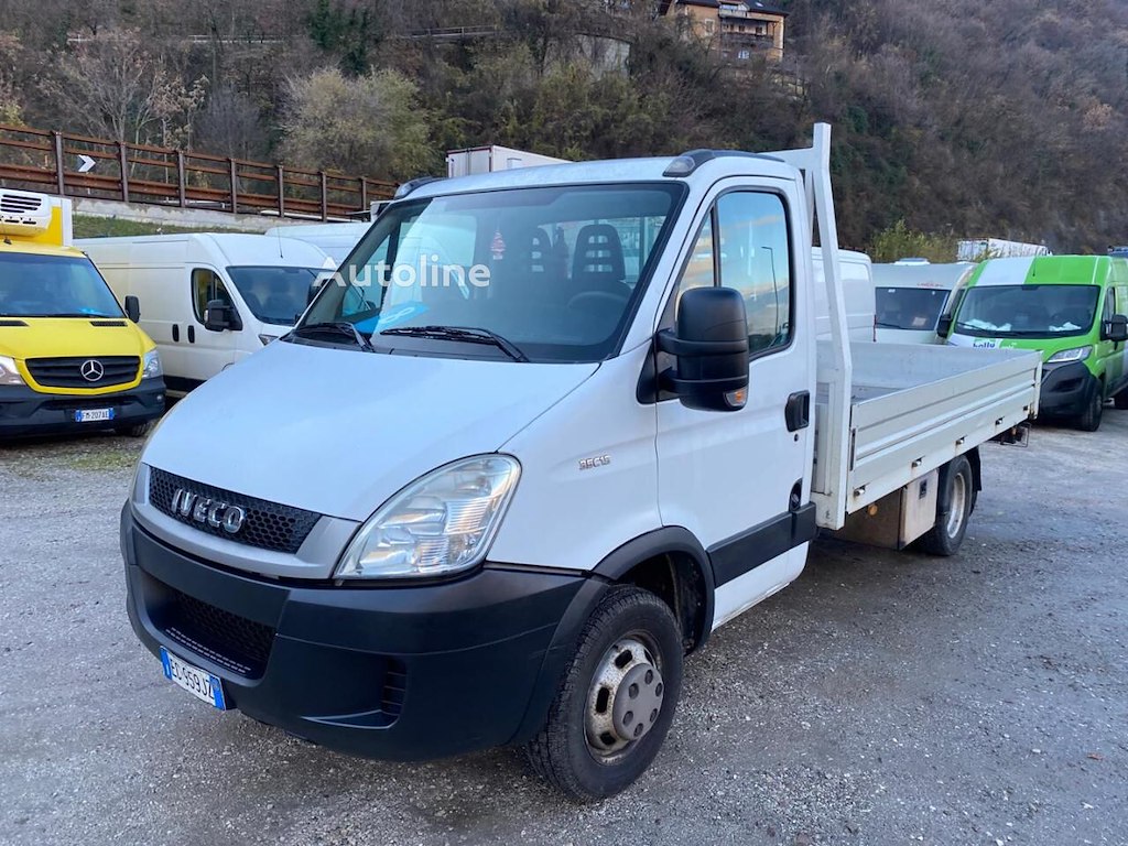 IVECO Daily 35C13 2.3 kamion s ravnom platformom