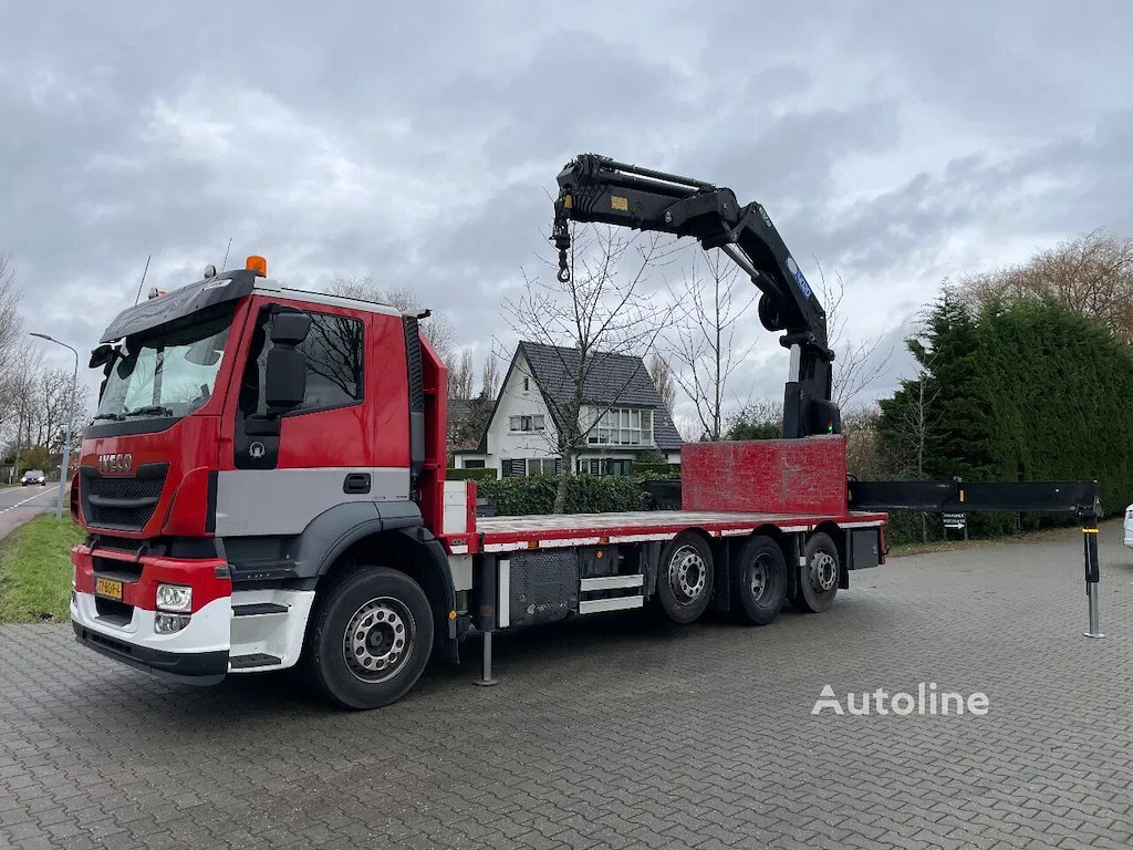 IVECO Stralis 360 Stralis 360 with HMF 4020 K5 crane kamion s ravnom platformom
