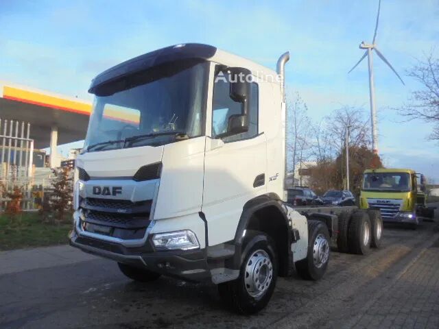 Novi DAF XDC 450 8X4 DEMO UNUSED RHD kamion šasija