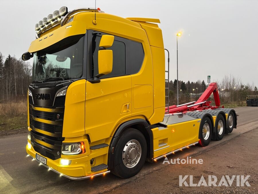 Prodaje se Scania R650 rol kiper sa kukom na aukciji