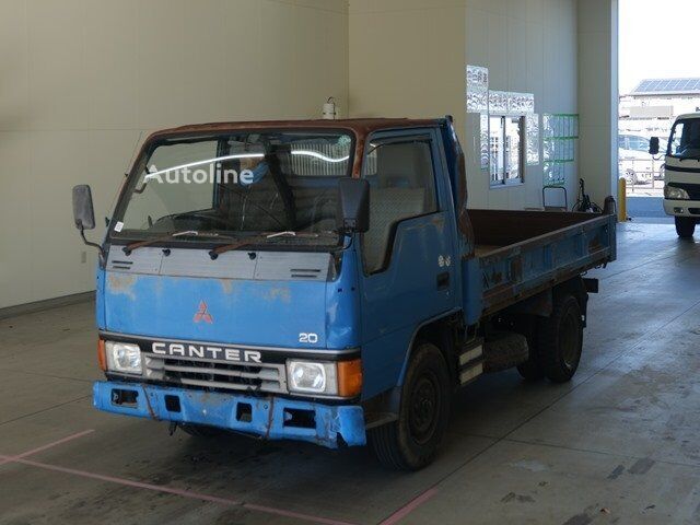 Mitsubishi CANTER kamion s ravnom platformom < 3.5t