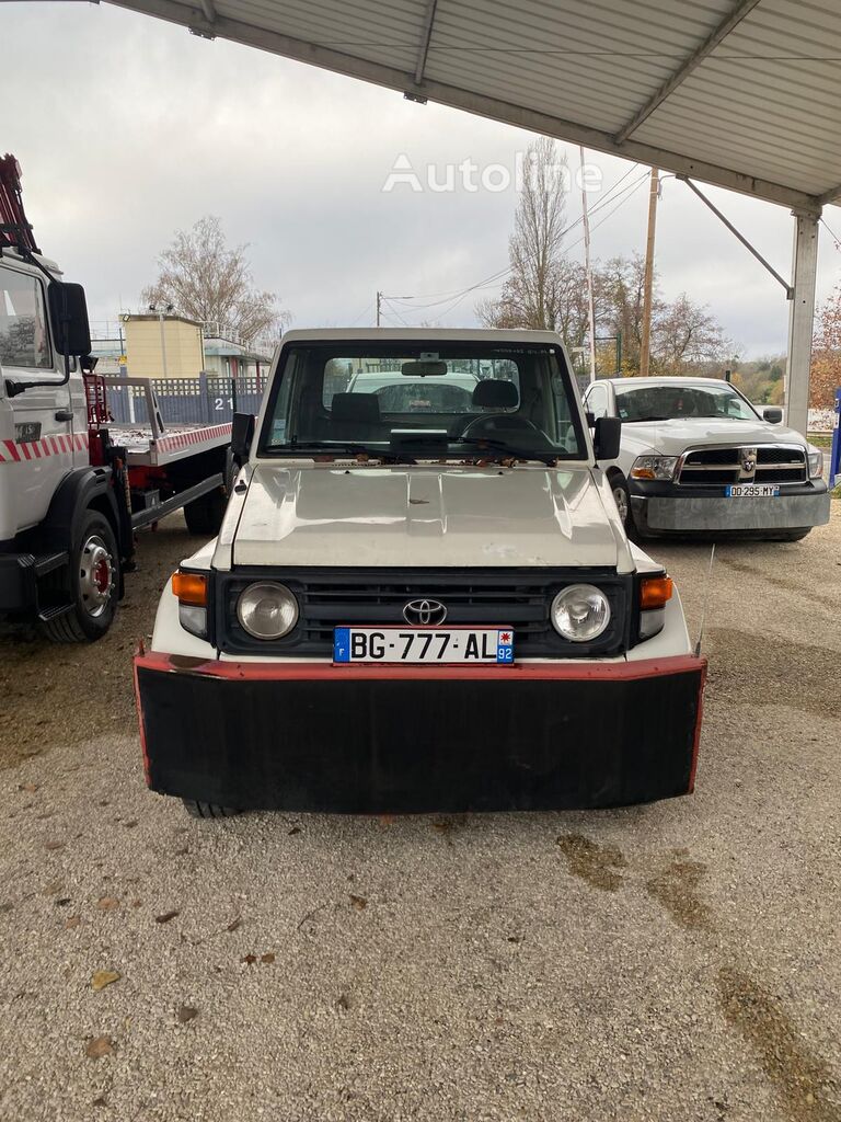Toyota LANDCRUISER šlep auto < 3.5t